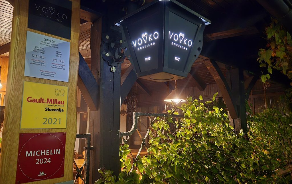 IZLET U SLOVENIJU, VEČERA KOD VOVKA Rafinirana tradicija: juha od ...